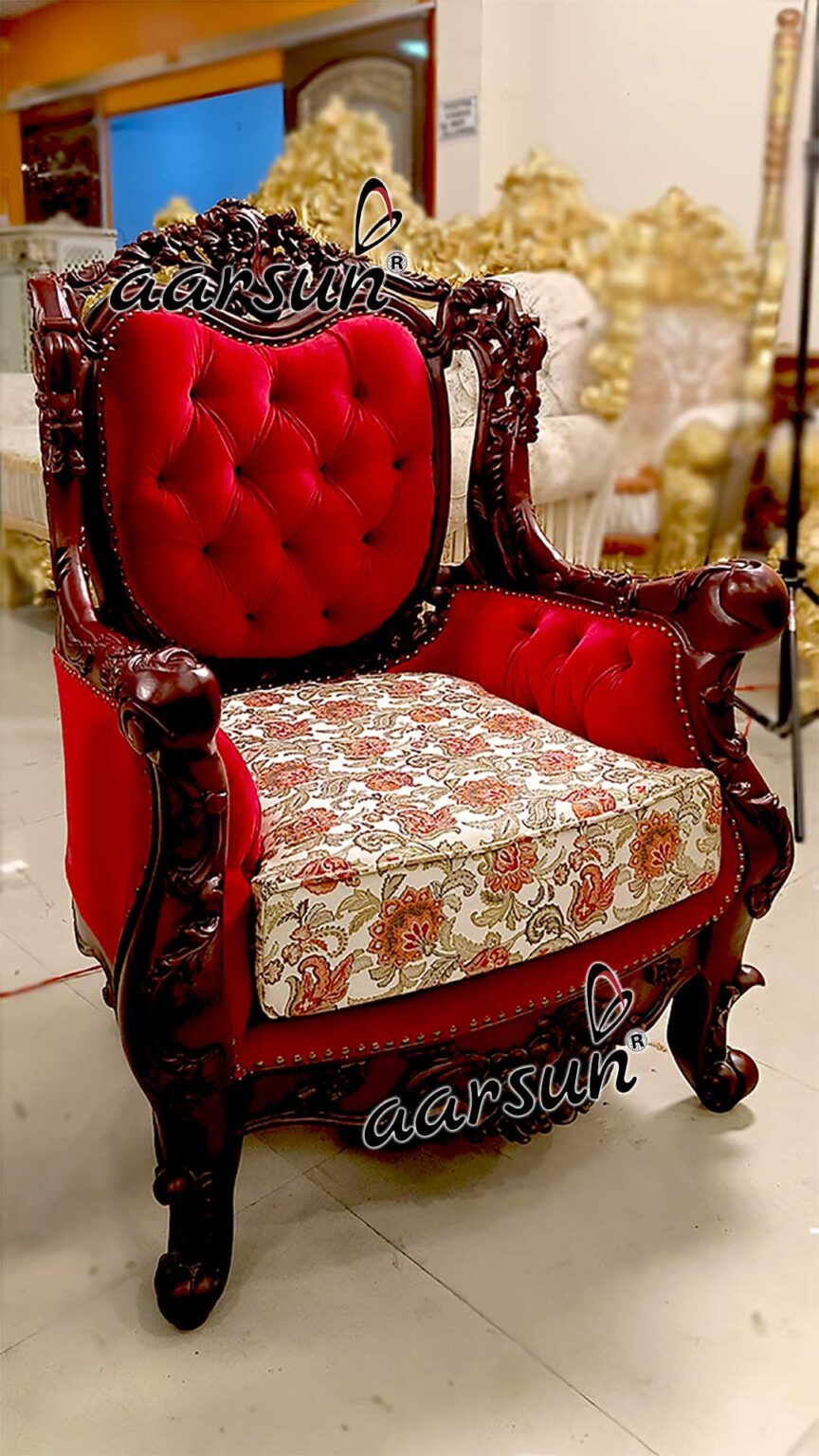 Royal Chair in Solid Wood YT-653A