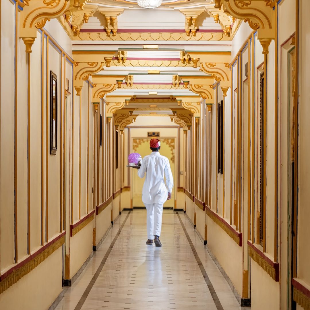 7 Beautiful Hotel Corridor Design - Aarsun