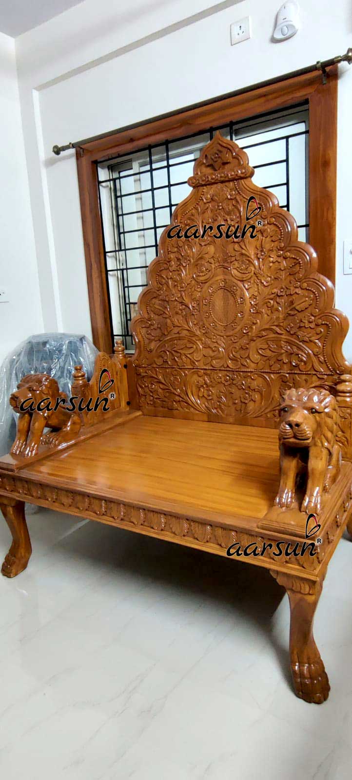 Top 5 Exclusive Guru Ji Chair Designs for homes - Aarsun
